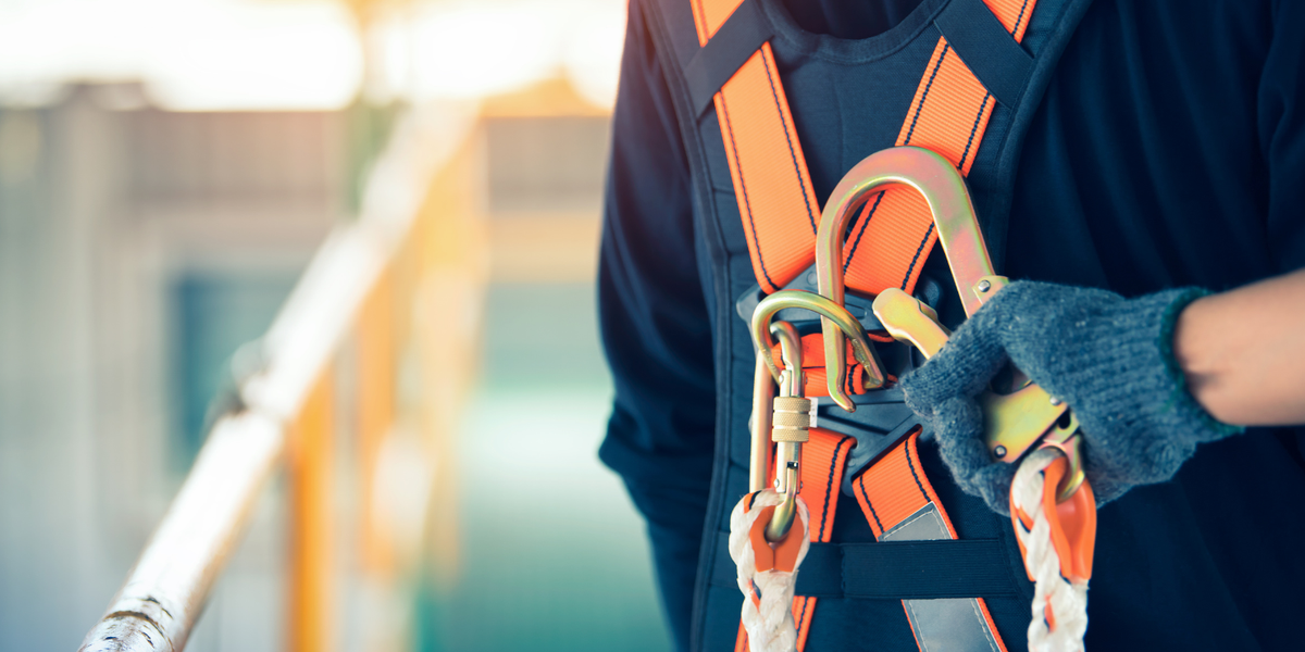 Six Steps to Proper Safety Harness Use — Power Bolt And Tool
